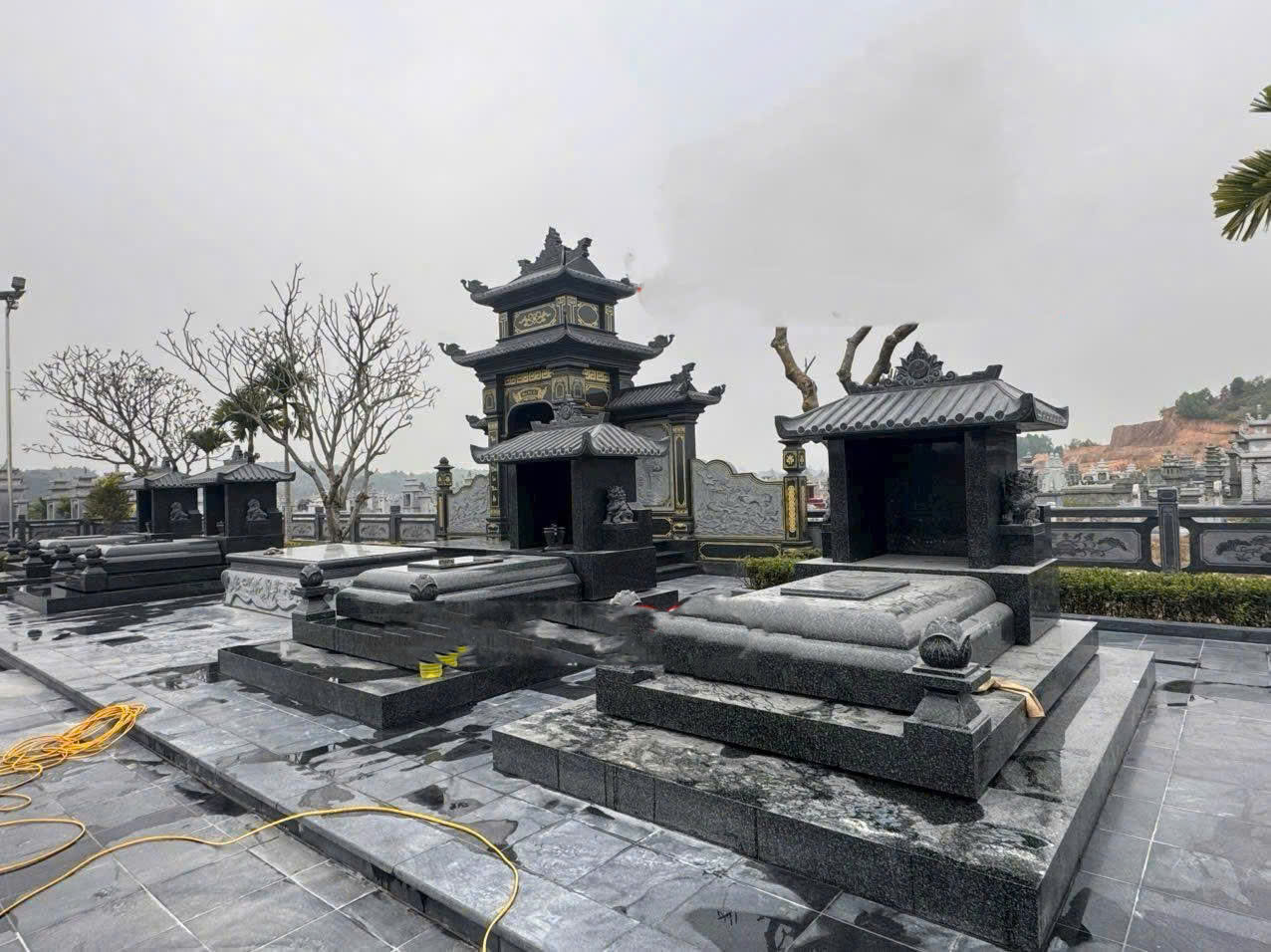 Khu lăng mộ đá xanh đen CT112 tại Chí Linh, Hải Dương - Đá Mỹ Nghệ Cát Tiến